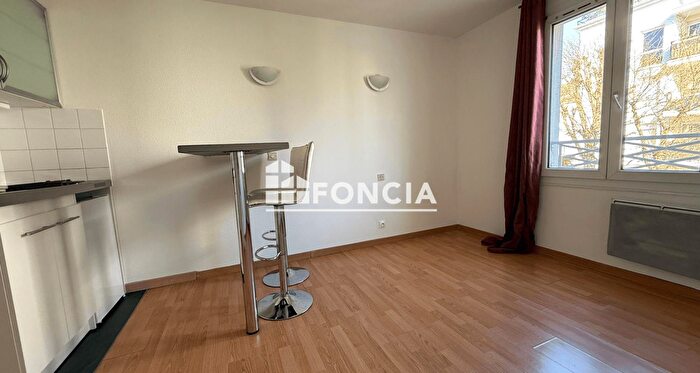 Appartement à vendre - Bussy-Saint-Georges, Centre-ville - 1 pièce