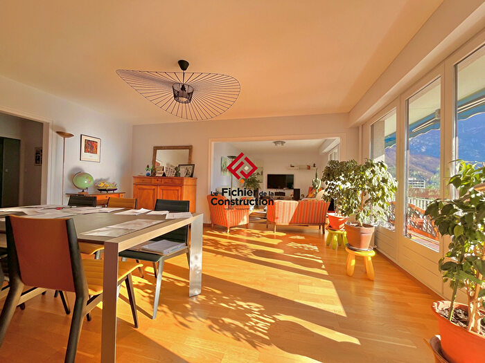 Appartement à vendre - Saint-Égrève, Barnave - 6 pièces - 4 chambres