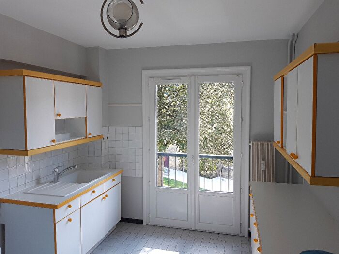 Appartement à louer - Nevers, Centre-ville - 4 pièces - 2 chambres