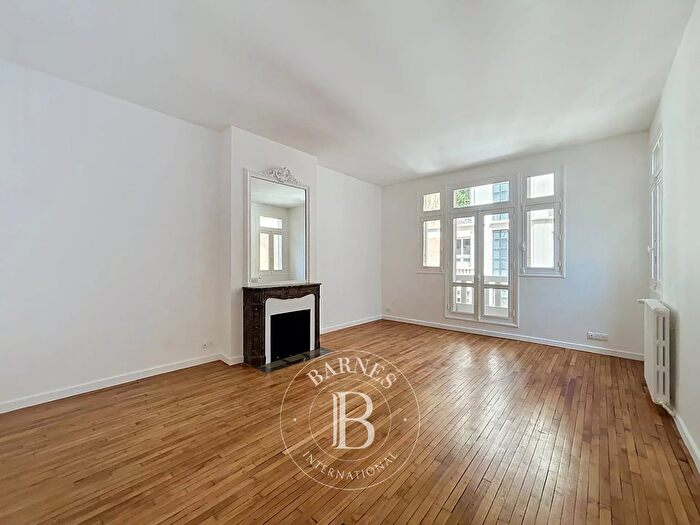 Paris 16ème, Chaillot : Appartement 4 pièces à louer