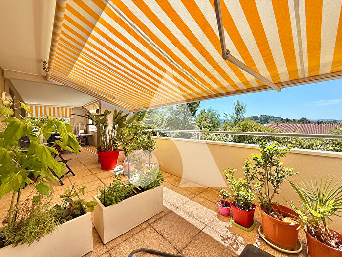 Appartement à vendre - Aix-en-Provence, Saint-Donat, Les Platanes - 5 pièces - 4 chambres