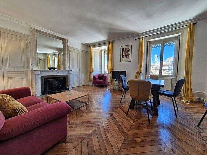 Terreaux, Lyon 1er arrondissement : Appartement 4 pièces à louer