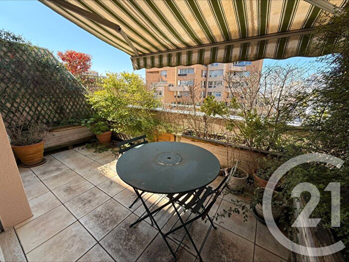 Appartement à louer - Vanves - 3 pièces - 2 chambres