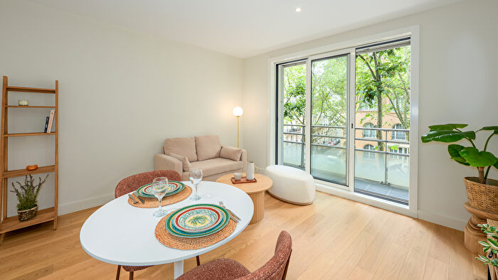 Paris 16ème, Auteuil-Nord, Jasmin, Mirabeau : Appartement 2 pièces à louer
