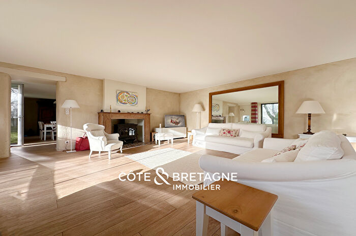 Maison à vendre - Noyalo - 8 pièces - 5 chambres