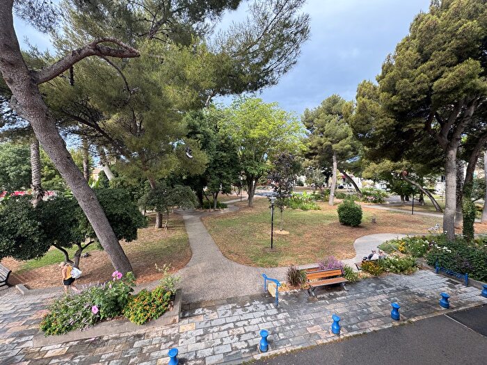 Appartement à vendre - Balaruc-les-Bains - 2 pièces - 1 chambre