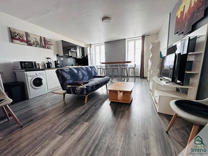 Appartement à louer - Chateauneuf sur Charente - 4 pièces - 2 chambres