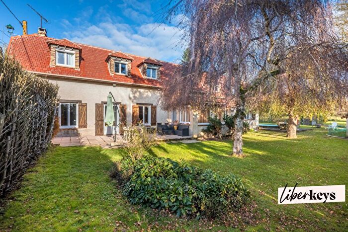 Boutigny-Prouais : Maison 8 pièces à vendre