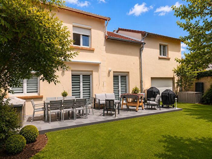 Fontenay-le-Fleury - Maison 6 pièces à vendre