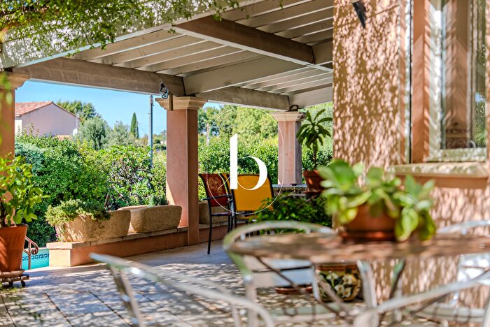 Maison à vendre - Uzès - 5 pièces - 4 chambres