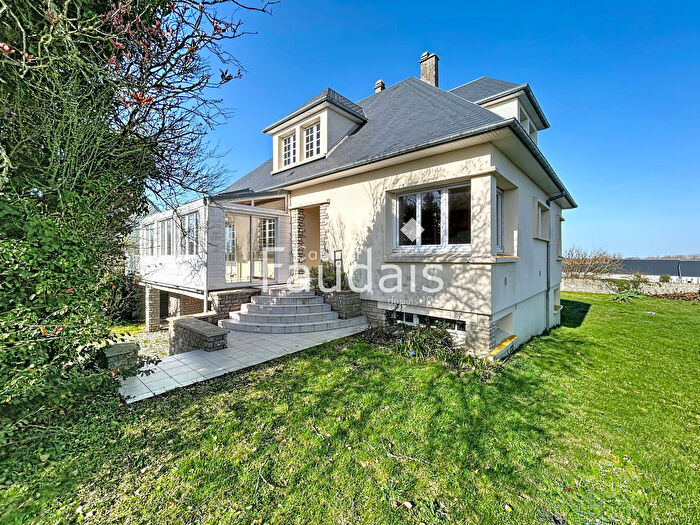 Maison à vendre - Gouville-sur-Mer - 5 pièces - 3 chambres