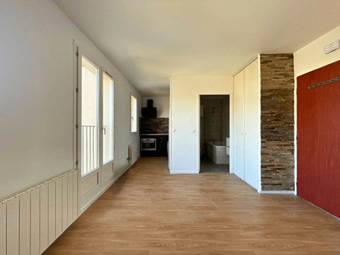 Appartement à louer - Centre, Claye-Souilly - 1 pièce