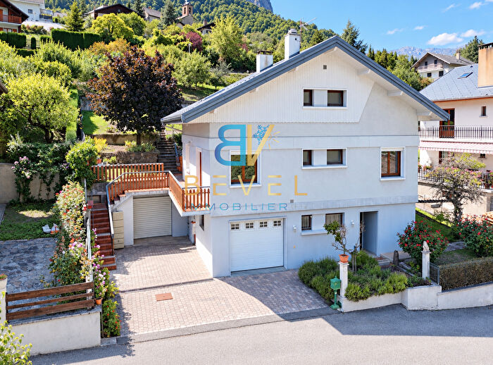 Maison 7 pièces à Villargondran, à vendre