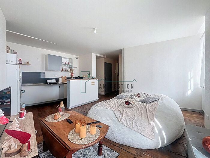 Appartement à louer - Nord, La Souterraine - 3 pièces - 2 chambres