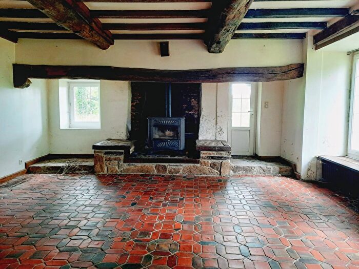 Maison à vendre - Hauteville-la-Guichard - 6 pièces - 5 chambres