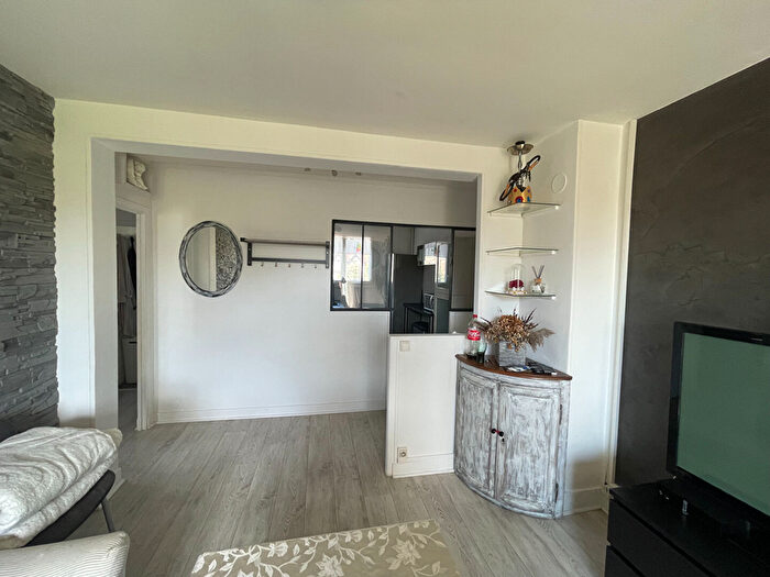 Appartement à vendre - Étampes, Saint-Michel, Croix de Vernailles - 3 pièces - 2 chambres