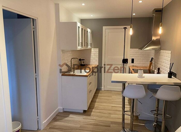 Appartement à louer - Paris ème - 2 pièces - 1 chambre