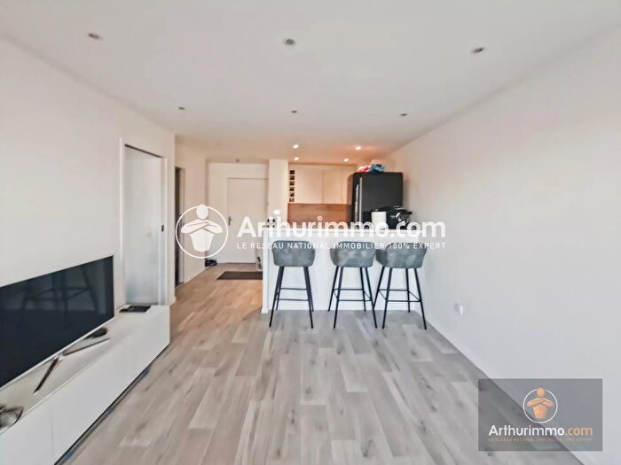 Appartement à vendre - Saint-Pierre-du-Perray - 2 pièces - 1 chambre