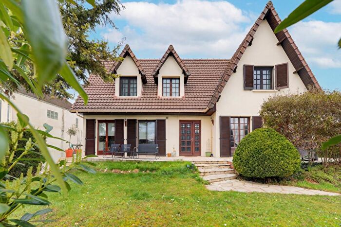 Maison à louer - Gournay-sur-Marne - 5 pièces - 4 chambres