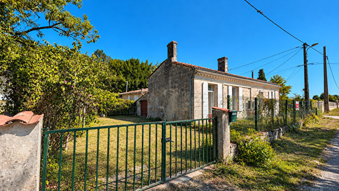 Maison 3 pièces à Bourg, à louer