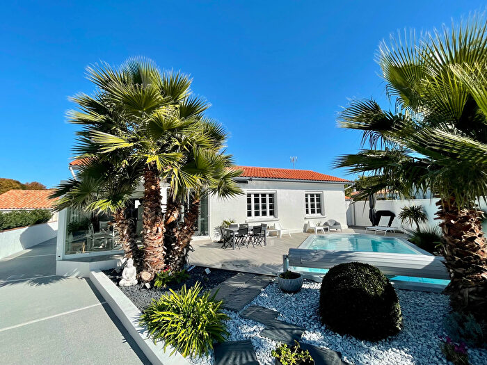 Maison à vendre - Le Château-dOléron - 4 pièces - 3 chambres