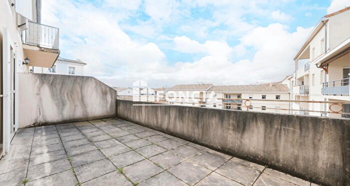 Appartement à vendre - Montélimar, Centre-ville - 2 pièces - 1 chambre