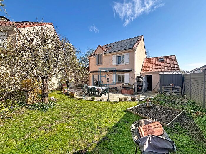 Maison à vendre - Élancourt, Clé Saint-Pierre, Pissaloup, La Revanche - 5 pièces - 3 chambres