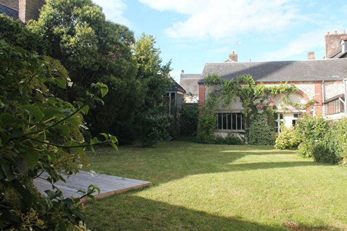 Maison 9 pièces à Fresnay-sur-Sarthe, à vendre