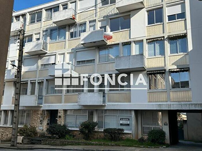 Appartement à louer - Trois Quartiers-Centre Ville, Poitiers - 1 pièce