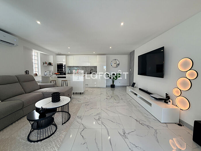 Maison à vendre - Puygouzon - 2 pièces - 1 chambre