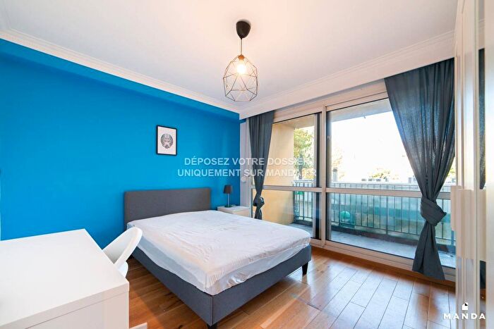 Charpennes-Tonkin, Villeurbanne : Appartement 5 pièces à louer