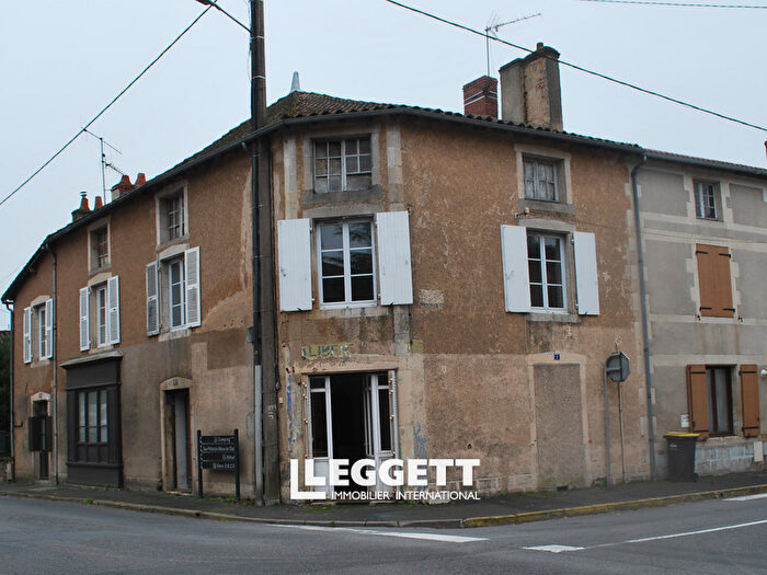 Maison à vendre - Montmorillon - 4 pièces - 2 chambres