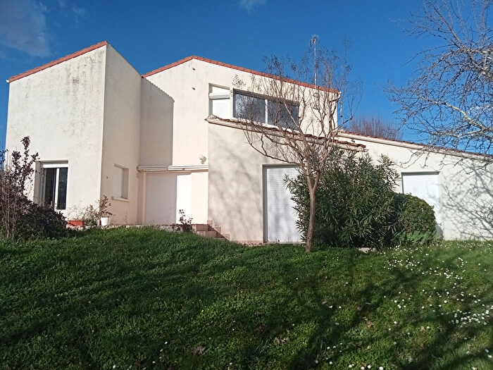 Maison à vendre - Boutiers-Saint-Trojan - 6 pièces - 3 chambres