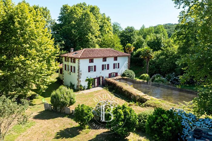 Saint-Pée-sur-Nivelle : Maison 6 pièces à vendre