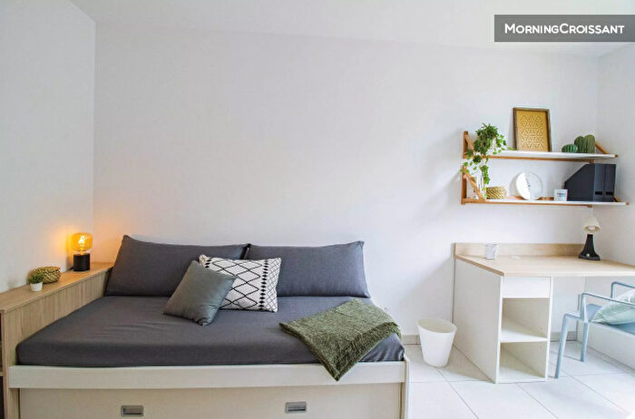 Appartement à louer - Aix-en-Provence, Val Saint-André - 1 pièce