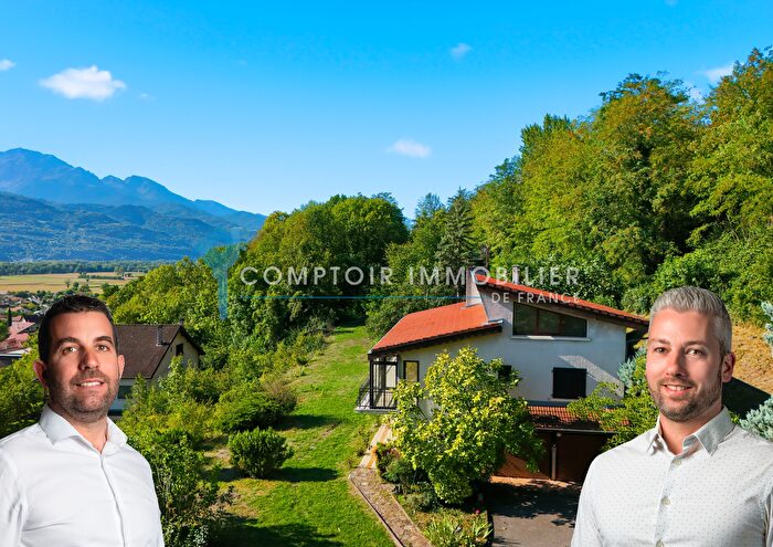 Lumbin : Maison 9 pièces à vendre
