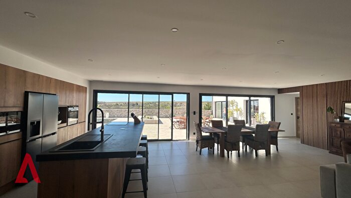 Maison à vendre - Magalas - 8 pièces - 4 chambres