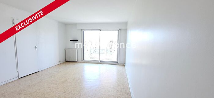 Appartement à vendre - Combs-la-Ville, République - 1 pièce