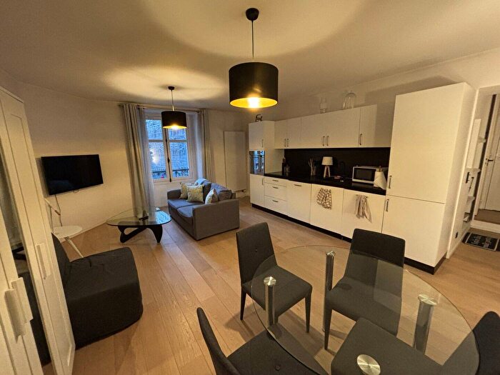 Appartement à louer - Palais Royal, Paris er arrondissement - 2 pièces - 1 chambre