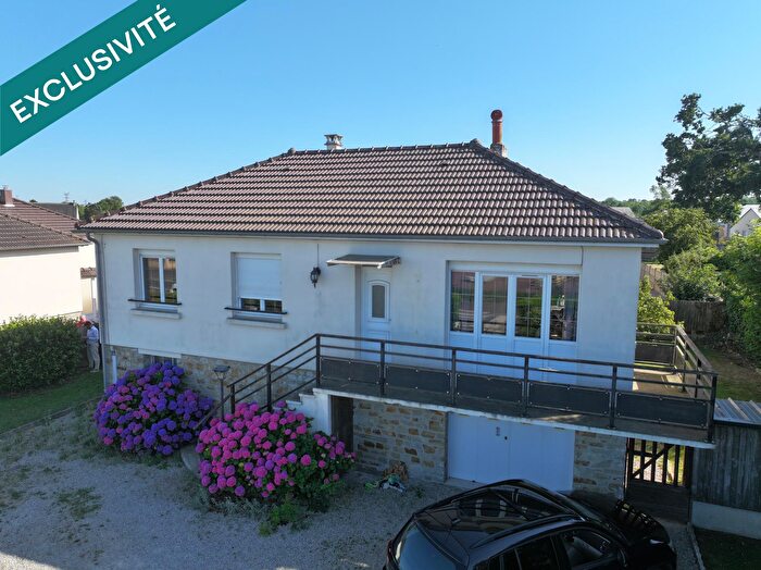 Maison 5 pièces à vendre à Saint-Symphorien-le-Valois