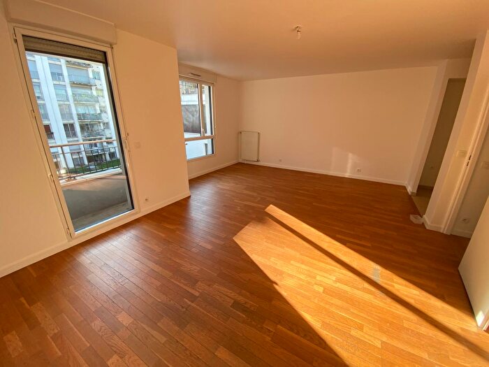 Paris 18ème, La Chapelle, Marx Dormoy : Appartement 3 pièces à louer