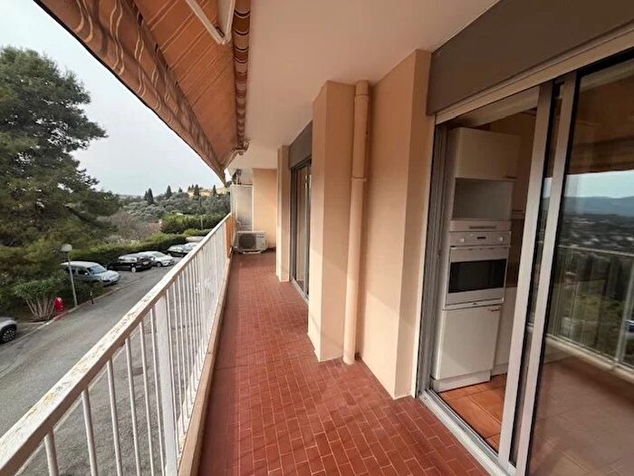 Grasse, Saint-Antoine, Aspres, Plascassier : Appartement 2 pièces à louer