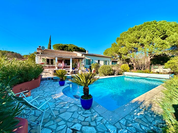 Maison à vendre - Vidauban - 5 pièces - 3 chambres