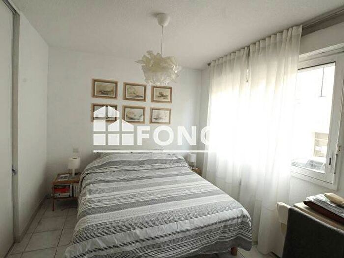 Appartement à louer - Gambetta, Nîmes - 2 pièces - 1 chambre