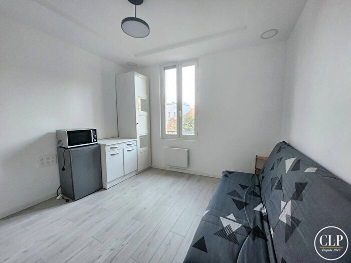Appartement à louer - La Noue-Clos Français, Montreuil - 1 pièce