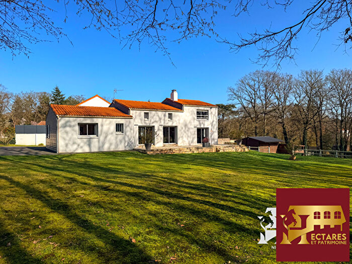 Maison à vendre - Saint-Sébastien-sur-Loire, Est - 7 pièces - 4 chambres