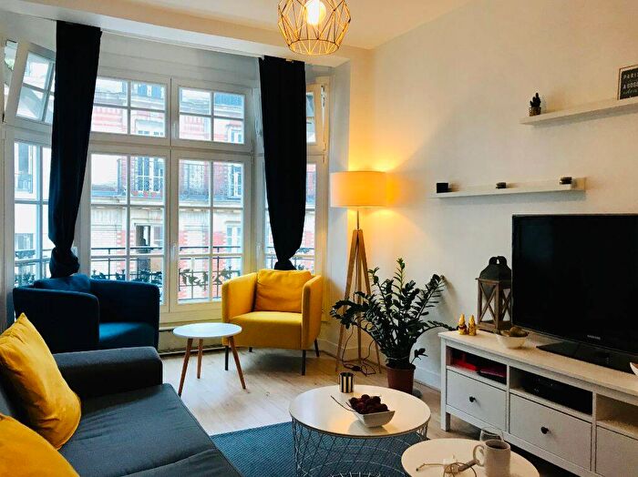 Grandes Carrières-Clichy, Paris 18ème arrondissement - Appartement 2 pièces à louer