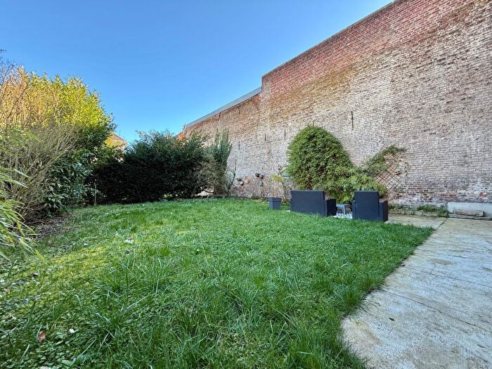 Maison à vendre - Douai, Centre-ville - 7 pièces - 6 chambres