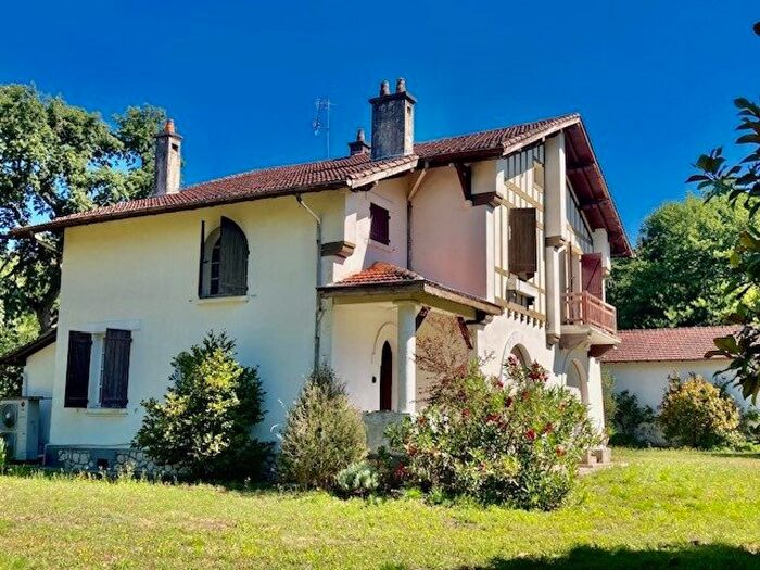 Maison 8 pièces à Losse, à vendre