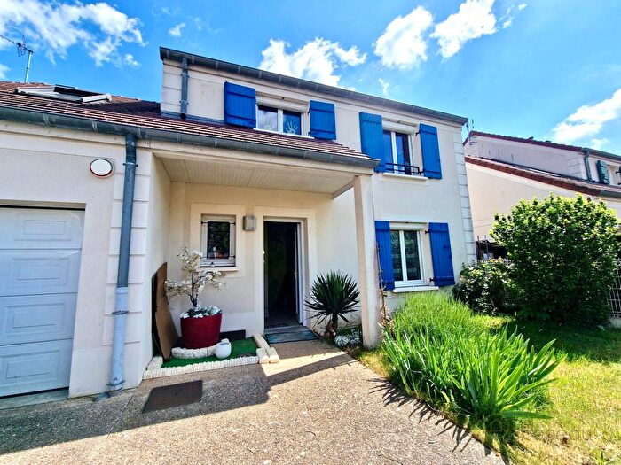 Maison 5 pièces à Brie-Comte-Robert, Centre-ville, à vendre